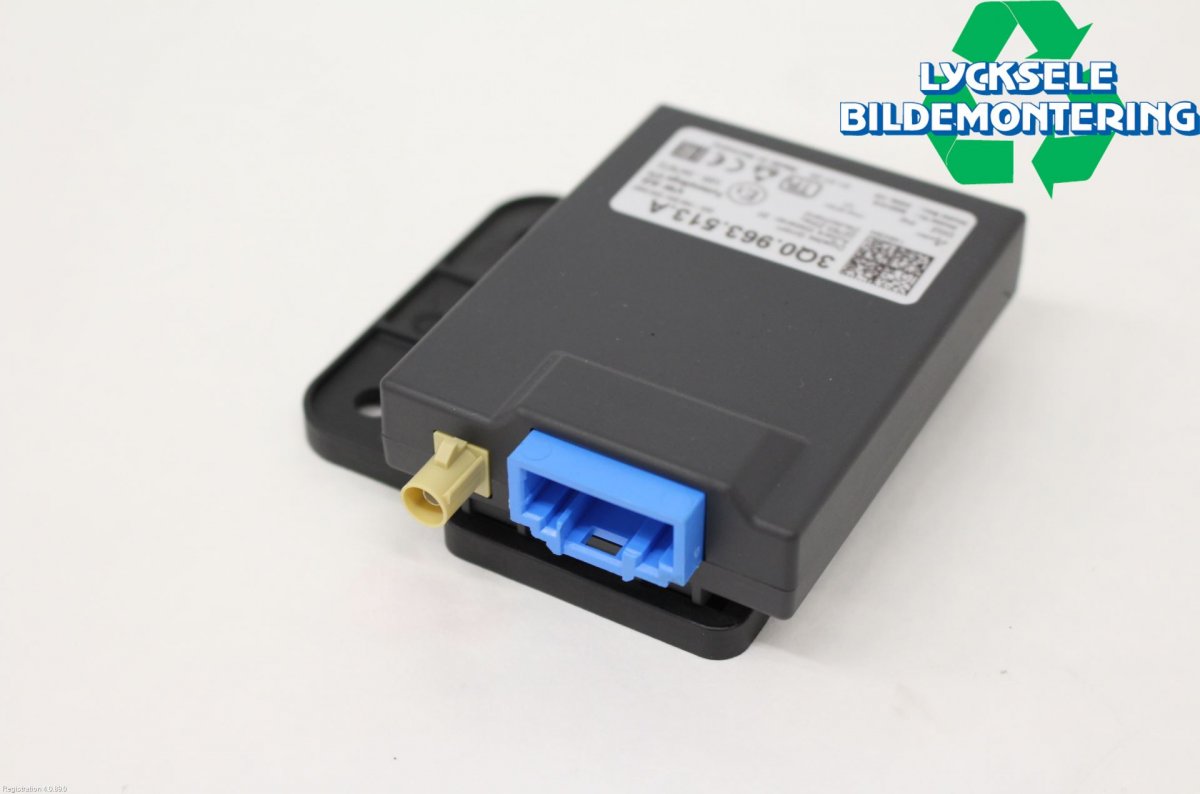 AUXILIARY HEATER CONTROL UNIT SKODA SUPERB III 3V3 3V5 2015 2024 2023 3Q0963513B ID PS2090289 Online store webshop for used car parts VokParts.eu